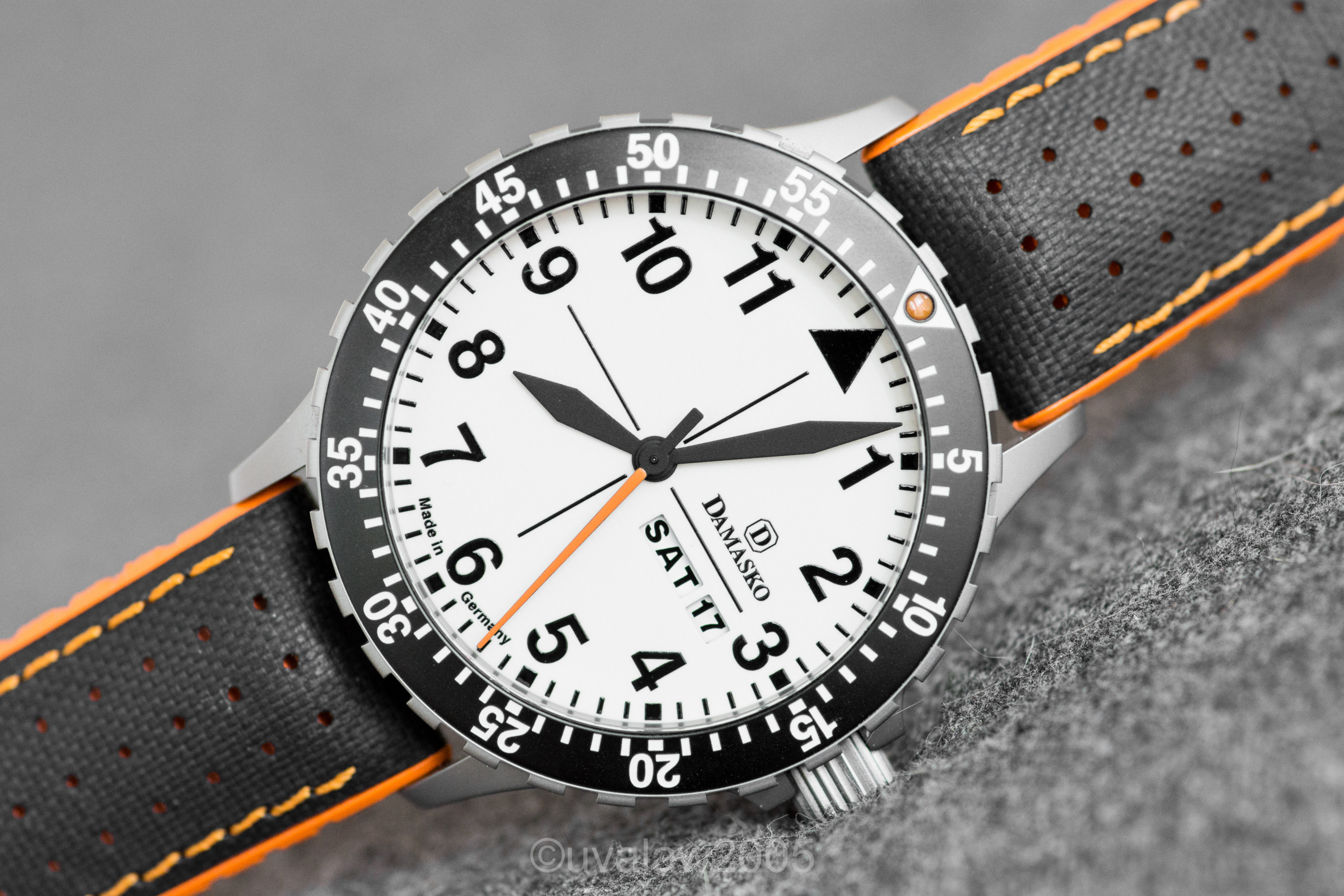 SOLD: Damasko DA43 Full Lume Dial Pilot Watch, Near Mint | WatchCharts ...