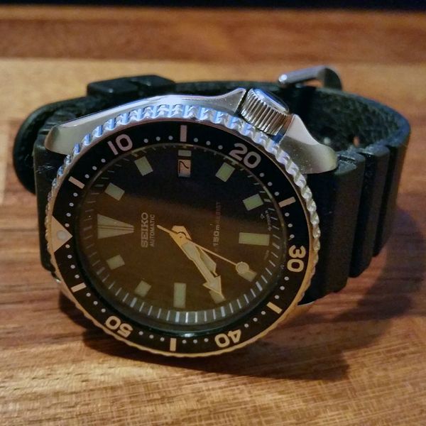 Vintage (1991) Seiko 7002 Diver. Movement is flawless and it's in ...