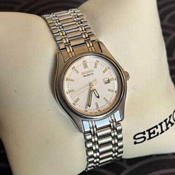 Rare Seiko 7N82-0141 Womens Quartz Date Watch. New Batteries, Runs ...