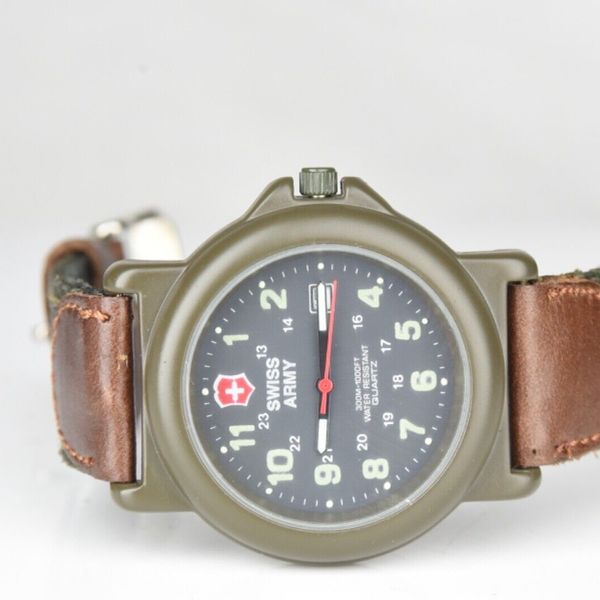 Victorinox Swiss Army Green Watch vintage military look nice ...