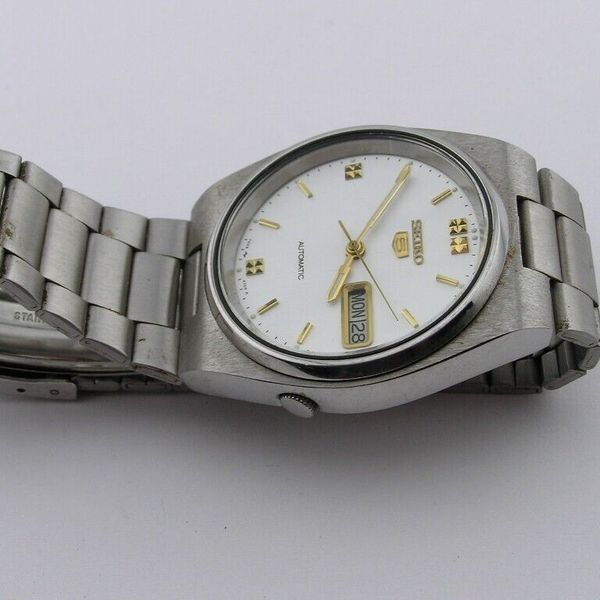Vintage Seiko 5 Automatic Day/Date Watch w/ Band 7009-3130 | WatchCharts Marketplace