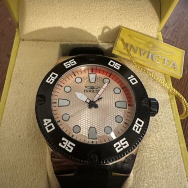 Invicta Pro Diver. Needs New Battery. | WatchCharts Marketplace