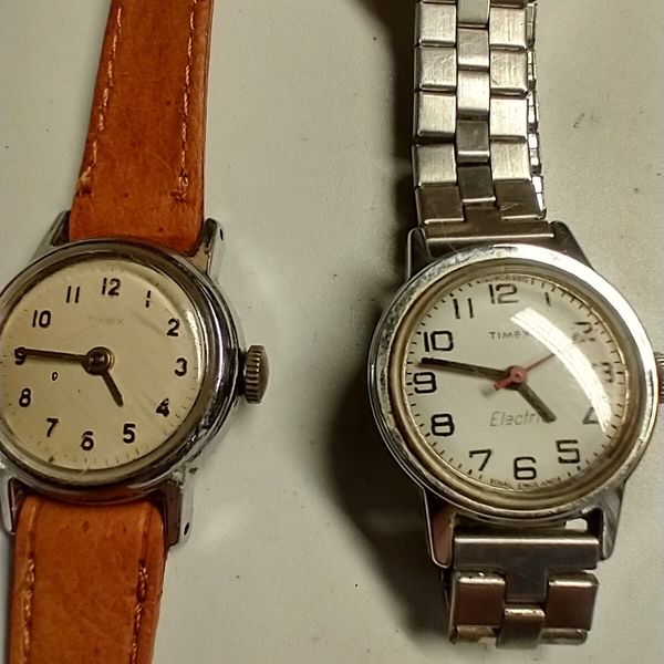 2 Timex Women's Watches 1 Wind Up 1 Electric Both Run | WatchCharts ...