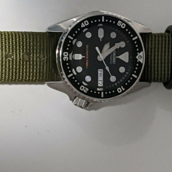 Seiko Diver SKX013K1 Men's Wrist Watch | WatchCharts