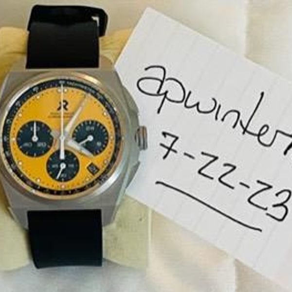 [WTS] RZE Valour Chronograph - Medallion Yellow | WatchCharts