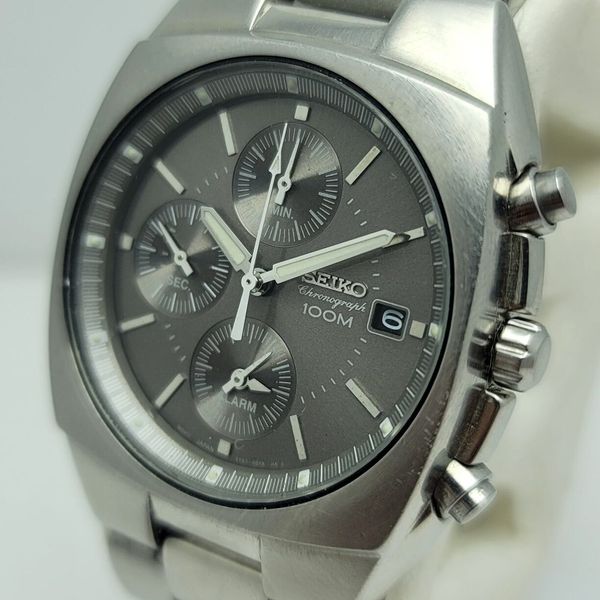 Seiko Chronograph Alarm 7T62-0DK0 Quartz Vintage Menâ s Watch ...
