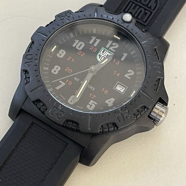 Luminox Series 2030 Men's Manta Ray Black Dial Quartz Watch ...