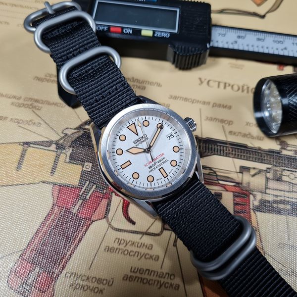 Automatic Mens Field Watch using Seiko NH35 automatic movement Self ...