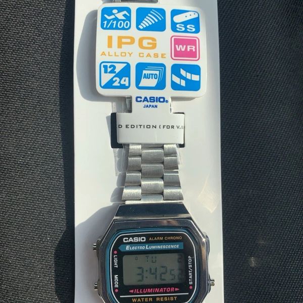 Nuovissimo-Casio Classic Orologio Digitale, Argento con Cassa Nera-A168WA-1YES-BOXED ...