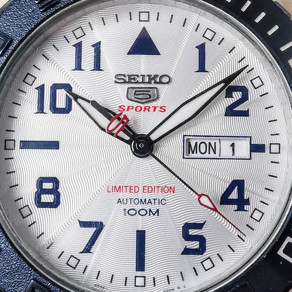 SEIKO 5 SPORTS V. RARE Mt. Fuji WORLD HERITAGE LIMITED EDITION 4R36 ...