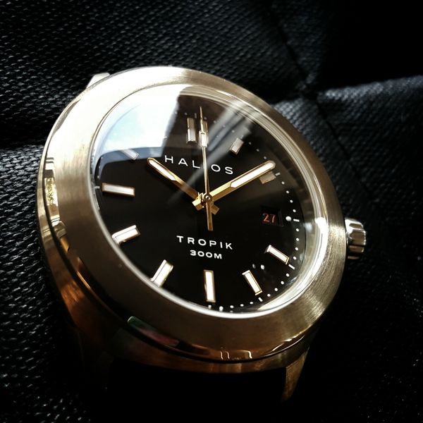 FS: Halios Tropik B - 2nd Gen - Black Dial | WatchCharts Marketplace