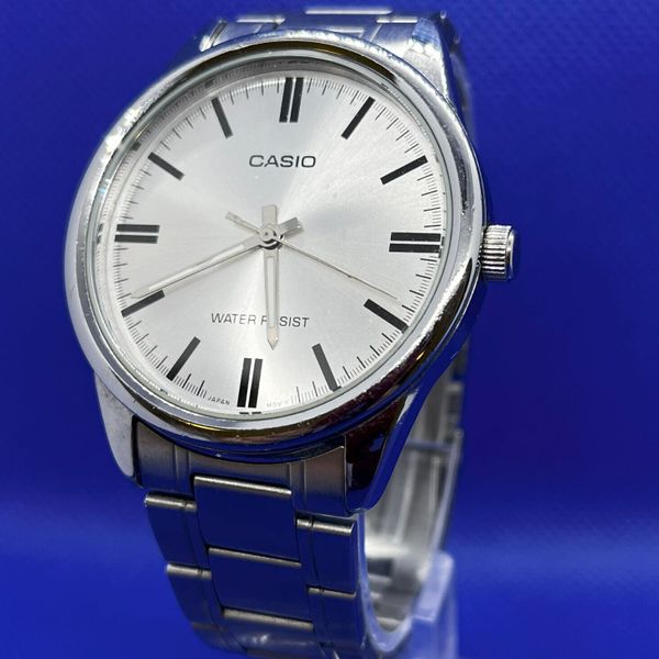 Casio MTP-V005 Mens watch 40mm bracelet silver dial | WatchCharts ...