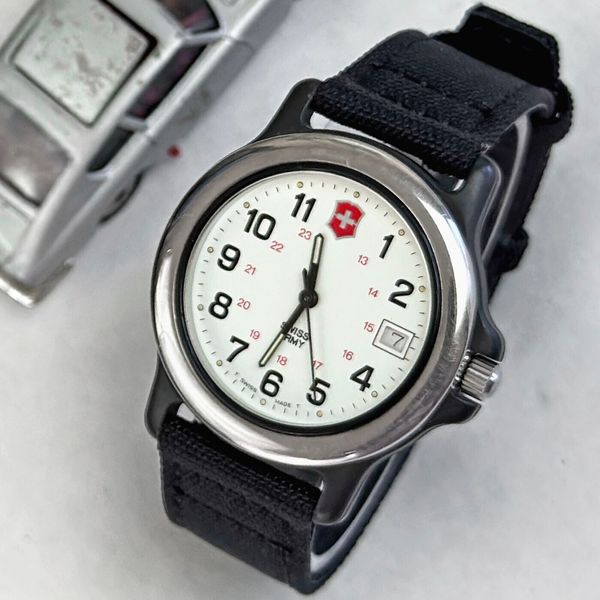 VICTORINOX SWISS ARMY ORIGINAL Date White Dial New Nylon Strap 37mm ...