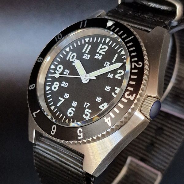 Seiko VH31 43mm Military (Type 2) Special Forces 300m Divers Watch by ...