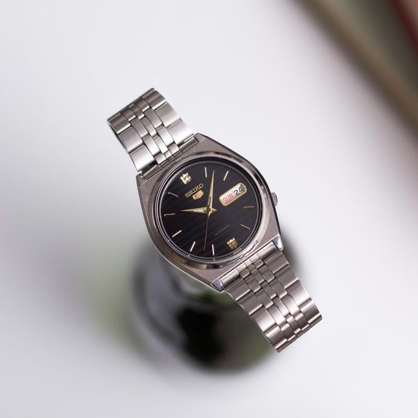 [WTS] 2000 Seiko 5 Deep Black Linear Dial Men's Wrist-Watch $269 ...