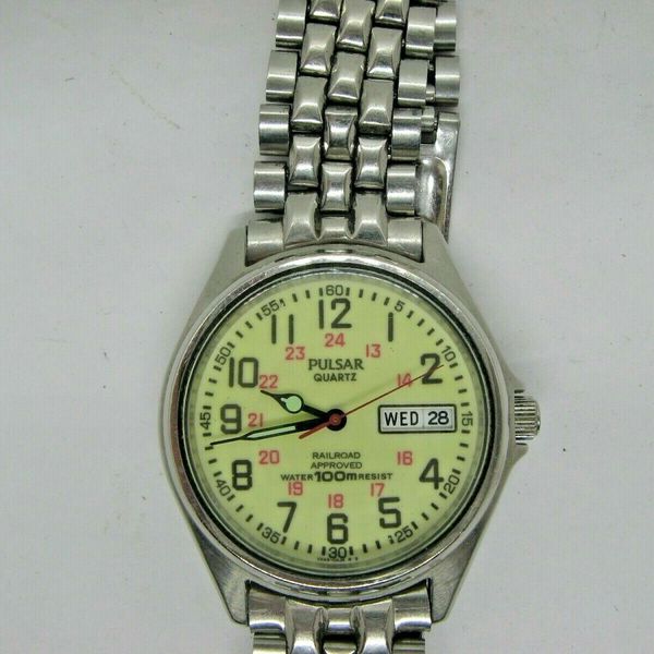 Man's Pulsar Railroad Approved wristwatch VX43-0AD0 running keeping ...
