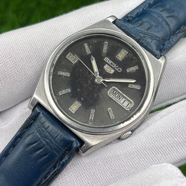 Vintage Seiko 5 Automatic Beautiful Dial Made in japan mens watch 7019-8291 | WatchCharts ...