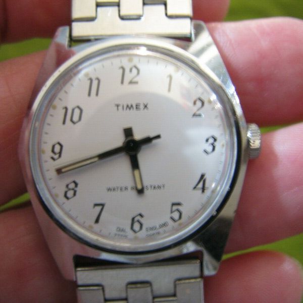 NEW HOOK IN SILVER TONE BAND MATTE FINISH VINTAGE-TIMEX WIND UP N ...
