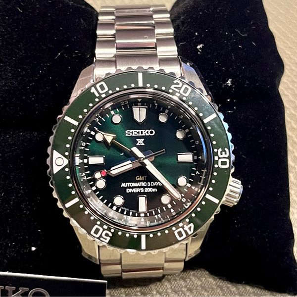 Seiko Prospex Marine Green GMT Automatic Watch SPB381J1 | WatchCharts ...