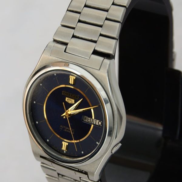 Vintage Seiko 5 Automatic Men's Watch 7009/ Blue Dial/ Day/ Date/ Japan | WatchCharts Marketplace
