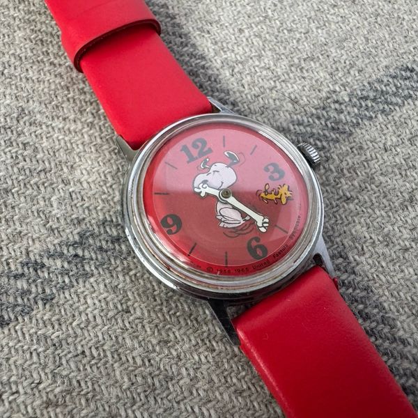 1970s Timex Snoopy Red Floating Woodstock mechanical watch - Vintage ...