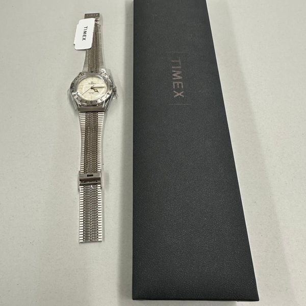 RARE & COLLECTIBLE TIMEX Q TIMEX HODINKEE Limited Run Edition ...