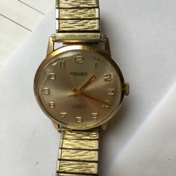 Majex 17 Jewels Incabloc Wrist Watch 9k Carat Karat Gold 9ct Speidel ...