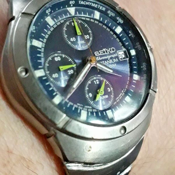 Seiko Titanium Chronograph Men's 7T62-0AG0 Wristwatch | WatchCharts ...