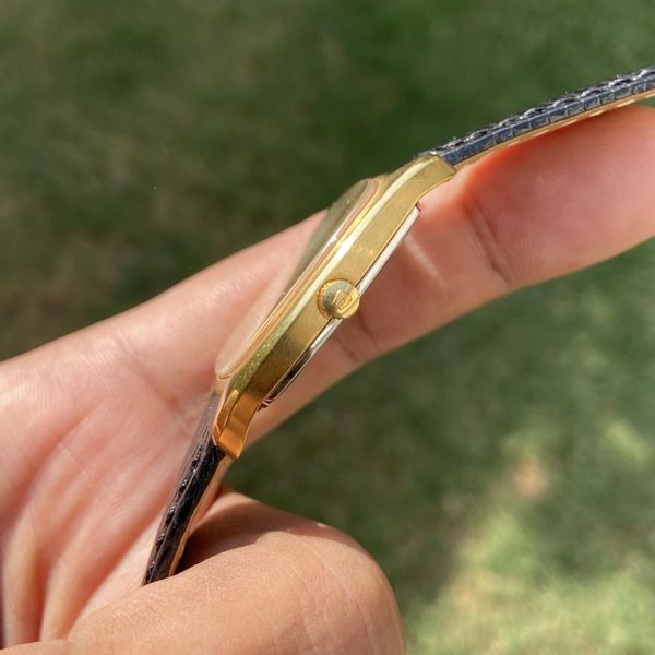 [WTS] Universal Geneve Gilt Shadow Automatic | WatchCharts Marketplace