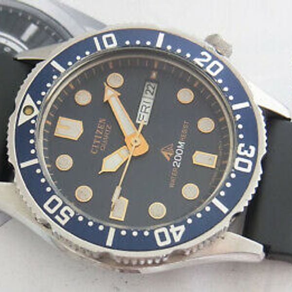 NICE VINTAGE CITIZEN 2851-262981 QUARTZ DIVER 200M JAPAN WATCH GENT ...