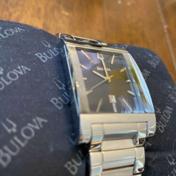 Mint Stainless Steel Bulova Mens Watch (C8671317) | WatchCharts