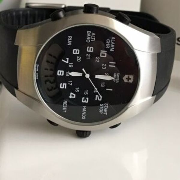 Victorinox Swiss Army Analog Digital 43mm Altimeter Barometer ...