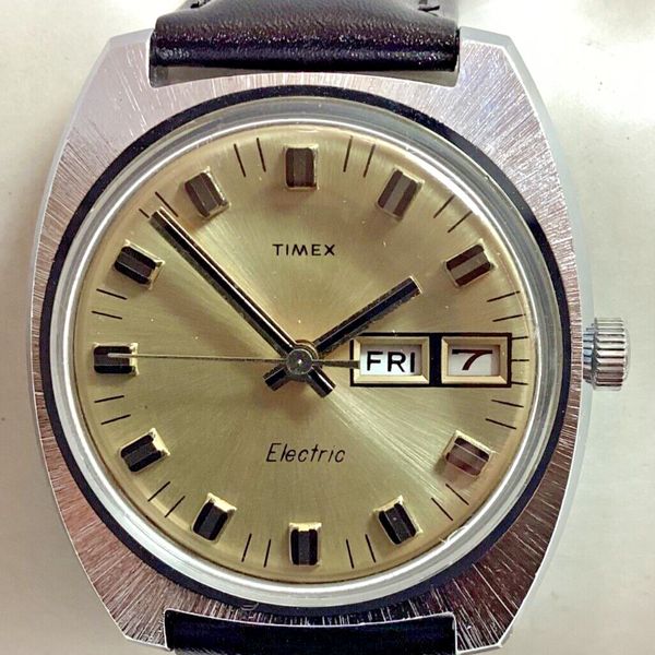 Vintage 1970s Mens Timex 34MM Electric Electro Mechanical Day Date ...