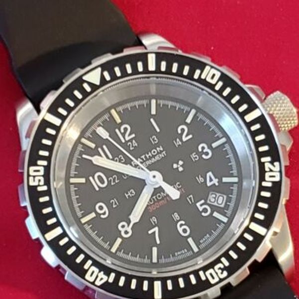 MARATHON GSAR DIVER 300m US Military WW194006; Mint, unworn, Box Papers ...