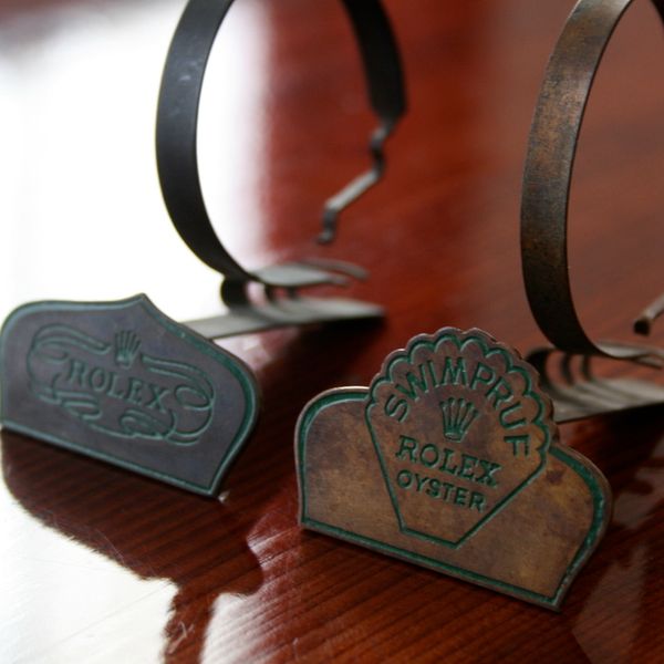 2 ROLEX DEALER STAND DISPLAYS FROM 1950/60 | WatchCharts