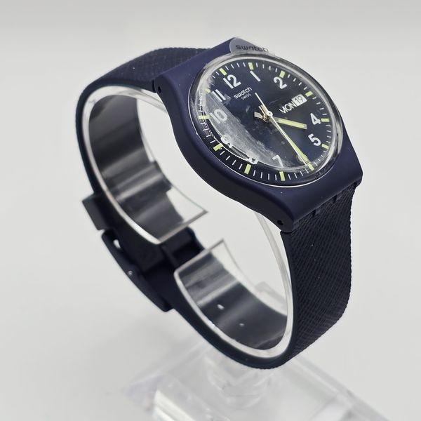 New Swatch Watch SIR BLUE GN178 2014 Standard Gents New Battery Dmg On ...