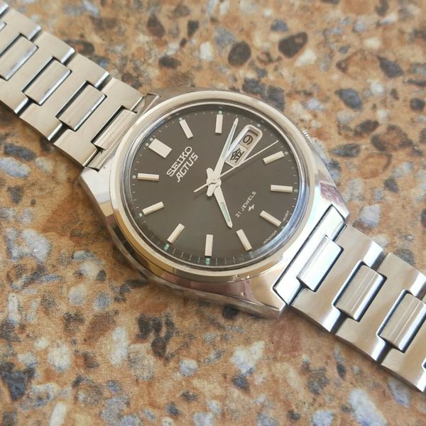 Vintage Seiko 5 Actus 21 Jewels Automatic 7019 8010 Kanji January 1977 | WatchCharts Marketplace