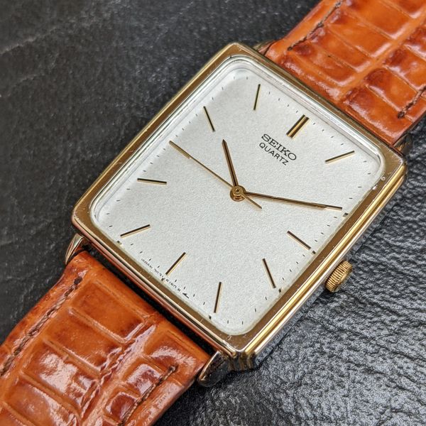 [WTS] Seiko Two-Tone Tank in SnowFlake Dial ️ from September 1983 ????️ ...