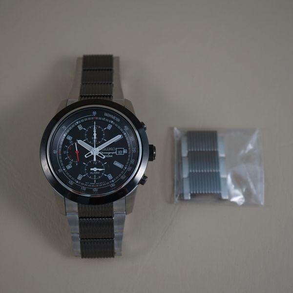 [WTS] Seiko Alarm Chronograph SNAB19P1 7T62 Two Tone Black Quartz ...