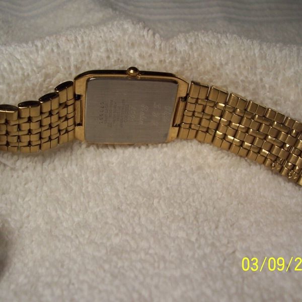 VINTAGE SEIKO QUARTZ MANS W/WATCH 2004 | WatchCharts Marketplace