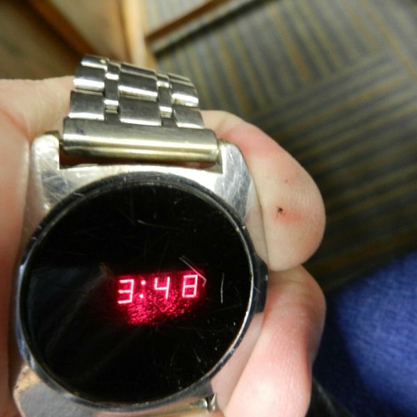 RARE VINTAGE RED LED DIGITAL TIMEX 202 200 H CELL WATCH RUFF BUT WORKS ...