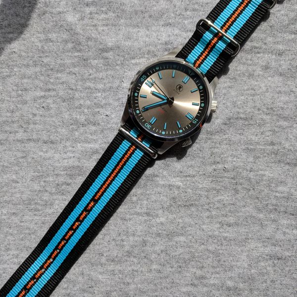 Super-compressor Diver, 9015, Sapphire, Lumed inner bezel -- River ...