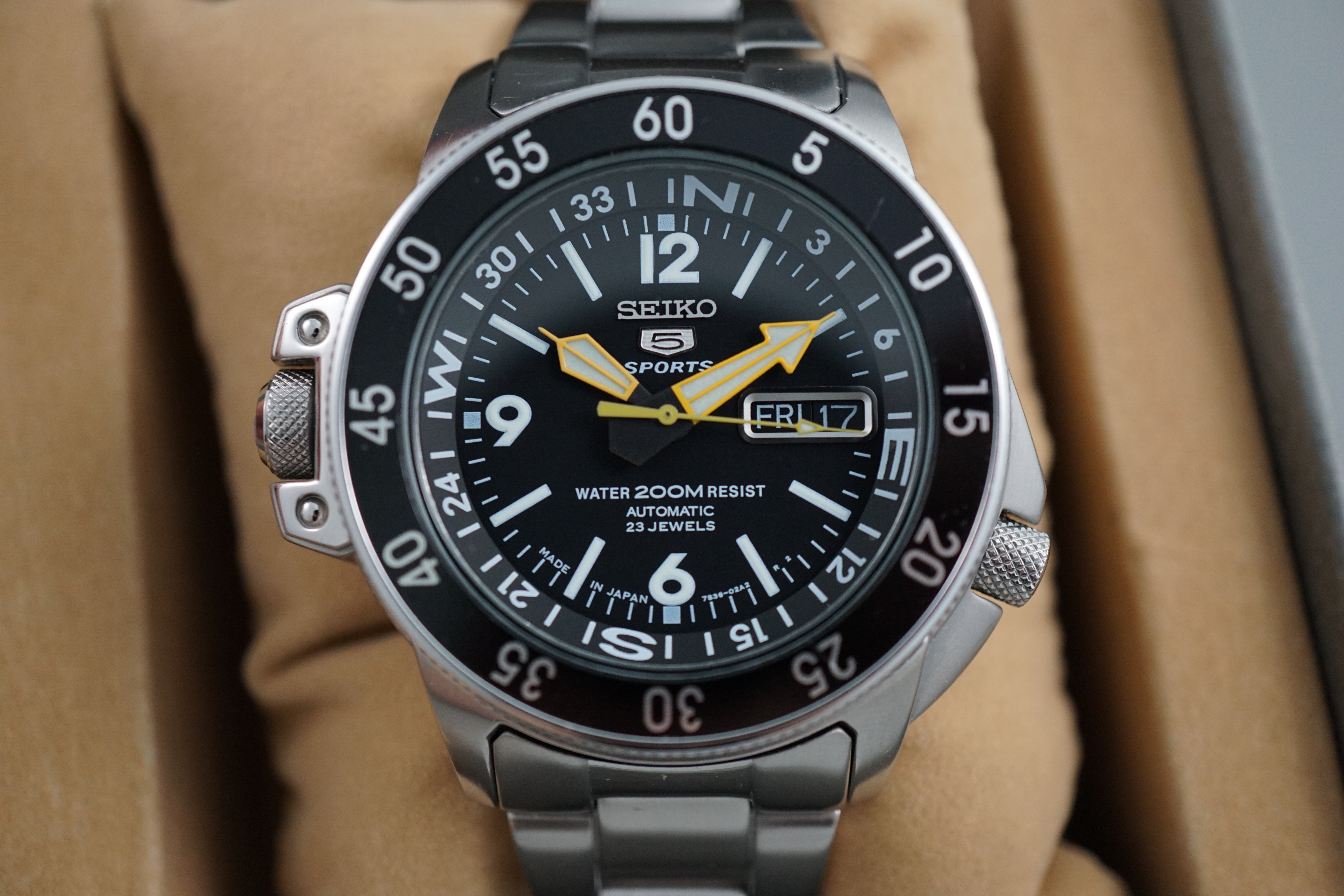 [WTS] Seiko 5 SKZ211J1 7S36 Atlas Landshark Compass Automatic Made in ...