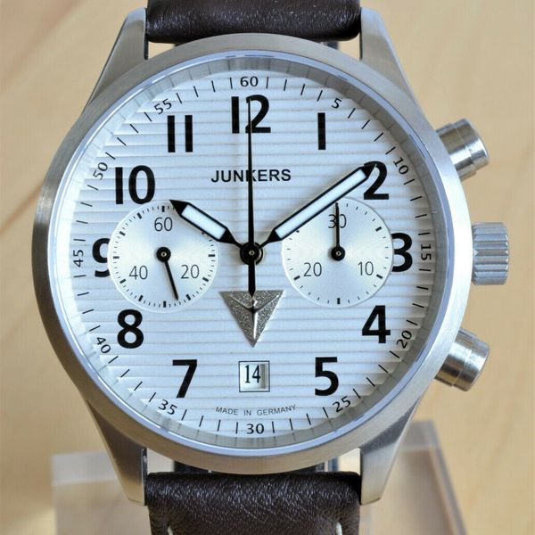 Junkers Corrugated Sheet JU52 40mm Mechanical Chronograph 6216-1 NM ...