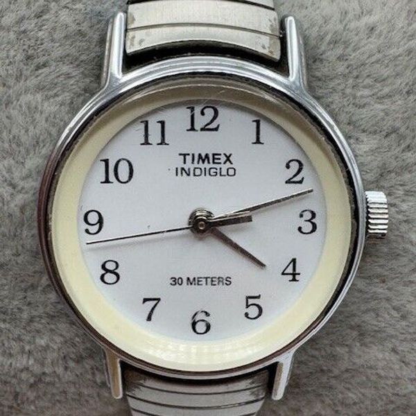 Ladies Timex Indiglo WR 30M Silver Tone Quartz Watch New Battery ...