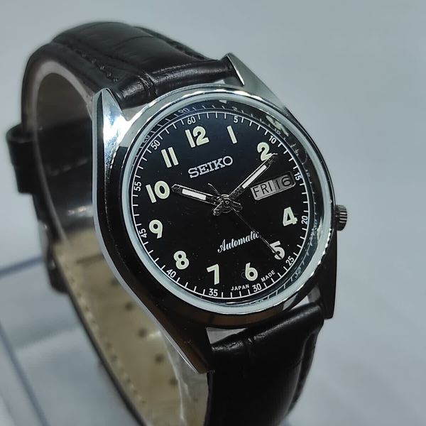 Seiko 5 Automatic Black Dial Day/Date Radium Figures Men's Working ...