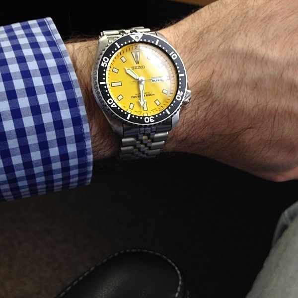 SOLD: Seiko SKXA35 yellow 200m diver - $155 shipped CONUS | WatchCharts