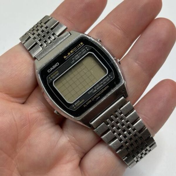 VINTAGE CASIO UNIVERSAL CALENDAR Digital WATCH 79QS - MISSING BACK ...
