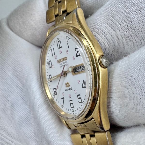 Vintage Seiko SQ 5Y23-8049 Railroad Approved Analog/Gold Tone Men's Watch 35mm | WatchCharts ...