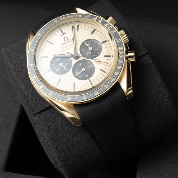 FSOT: Omega Moonshine Gold Panda Speedmaster Professional Moonwatch Box ...